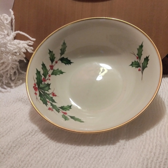 Lenox | Dining | Lenox Holly Berry Bowl | Poshmark